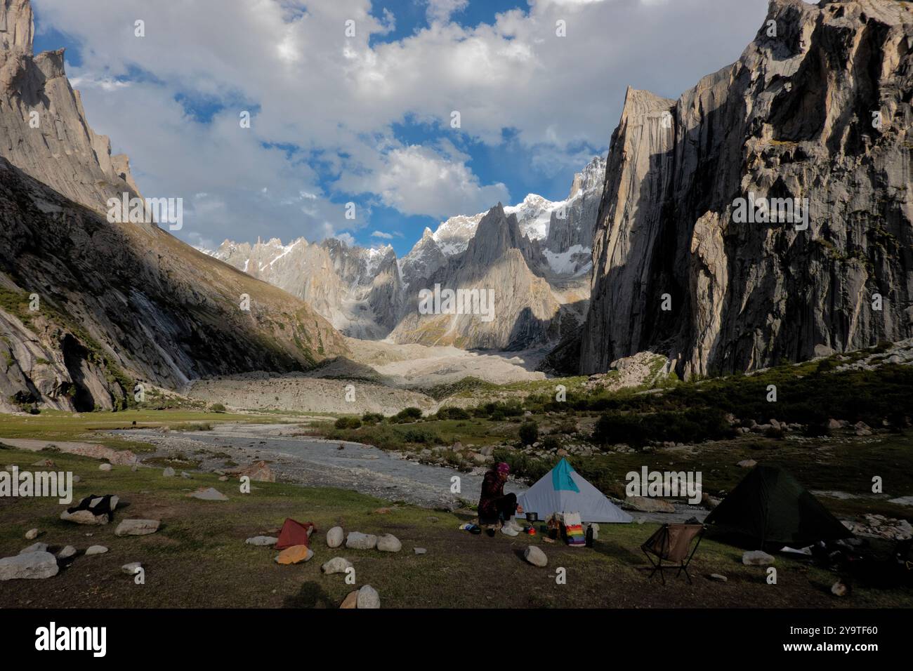 Camping in the gorgeous Nangma Valley (Yosemite of Pakistan), Kanday ...