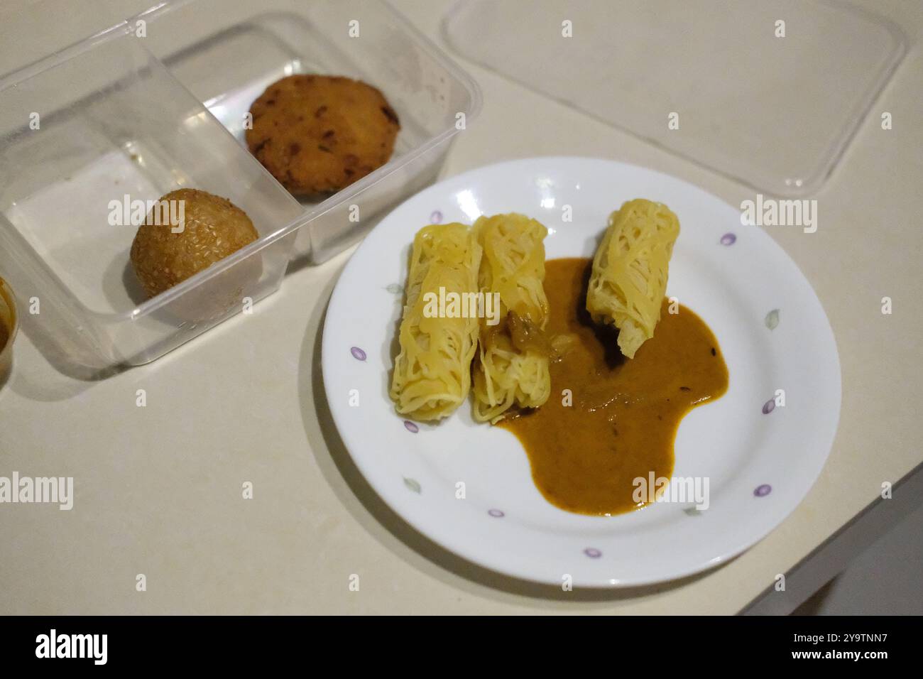 Malaysian snacks, roti jala, curry sauce, kuih, traditional food ...