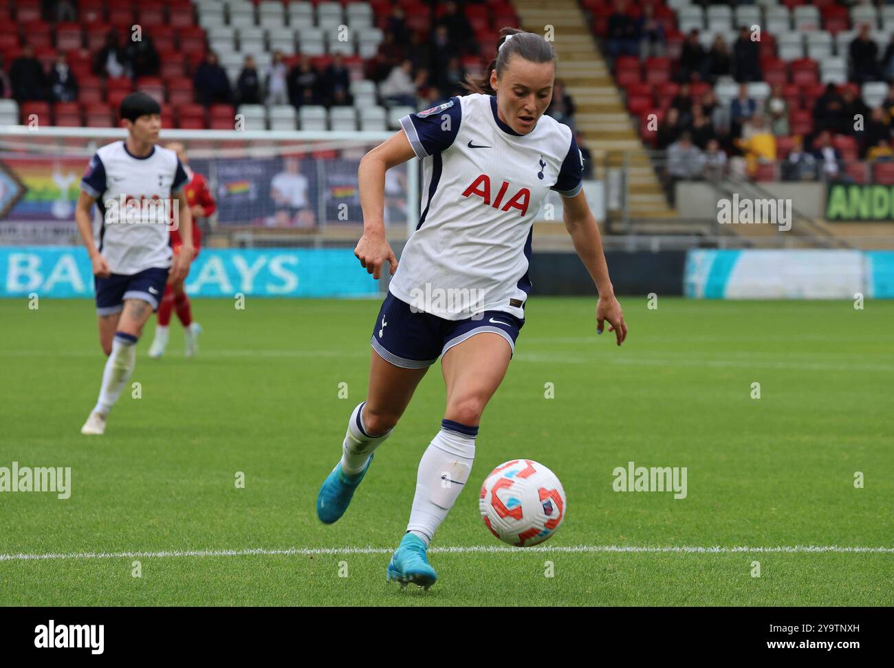 London, UK. 06th Oct, 2024. LONDON, ENGLAND - Hayley Raso of Tottenham ...
