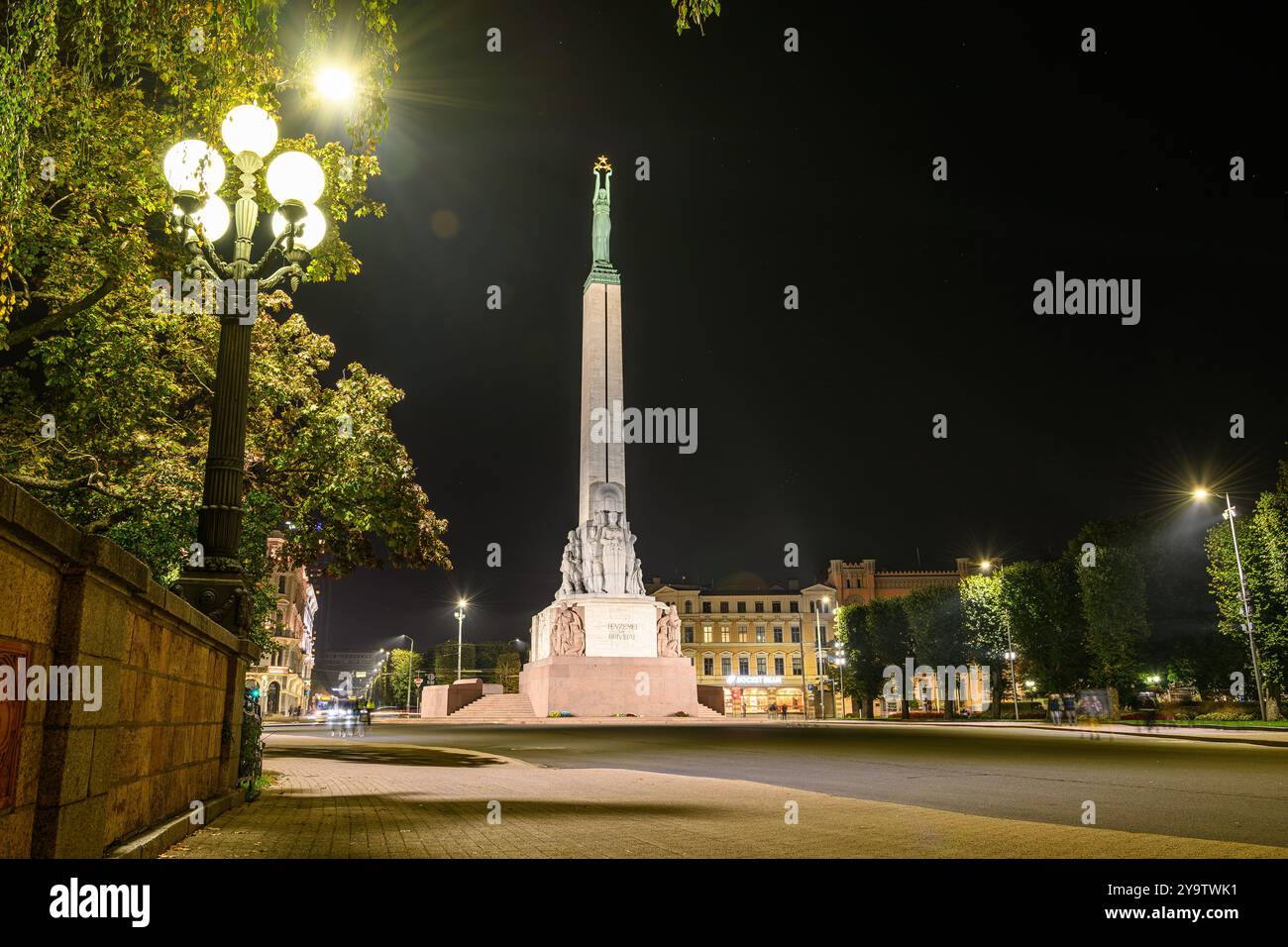 Freedom Monument at Night Stock Photo - Alamy