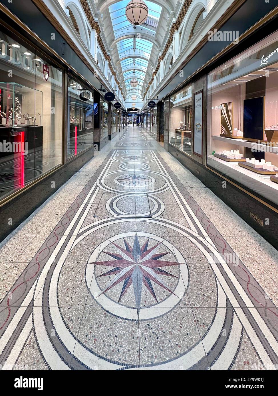 Queensarcade hi-res stock photography and images - Alamy