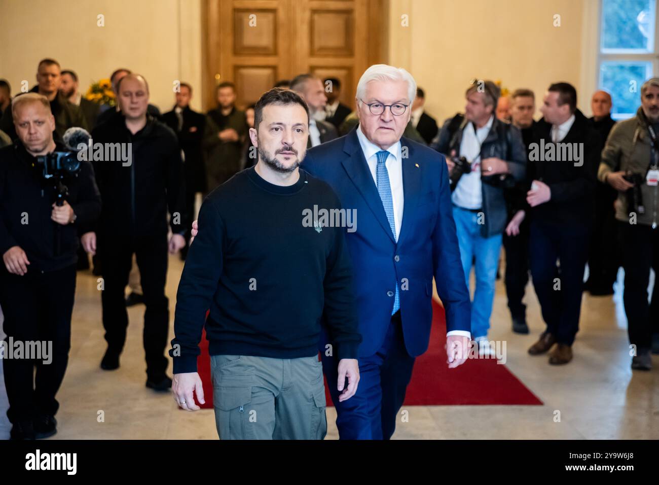 Berlin, Germany. 11th Oct, 2024. Volodymyr Selenskyj (l), President of ...