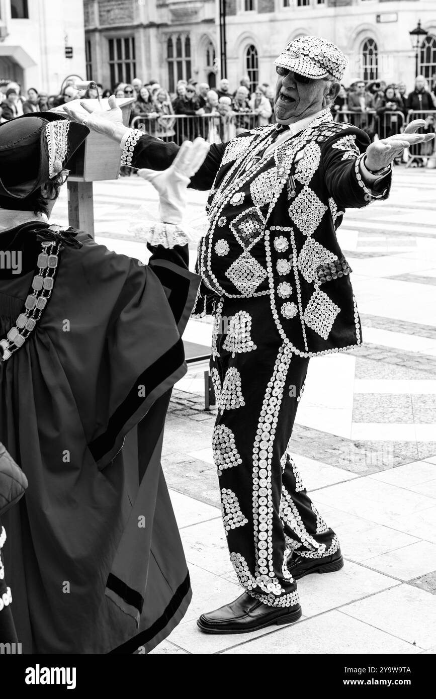 Mayor clothes Black and White Stock Photos & Images - Alamy