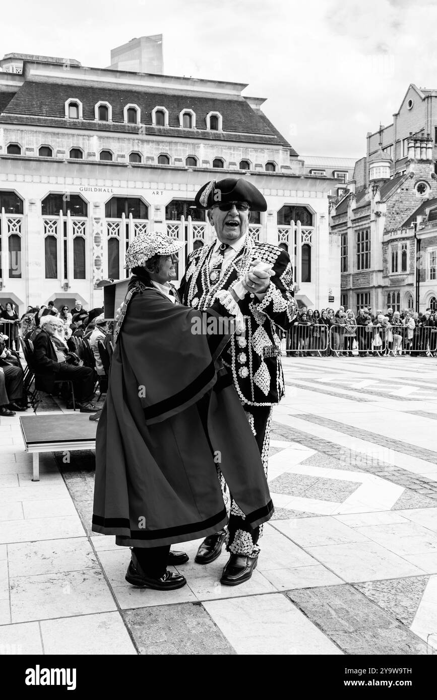 A Pearly King Dances With A London Borough Mayor At The Annual Pearly ...