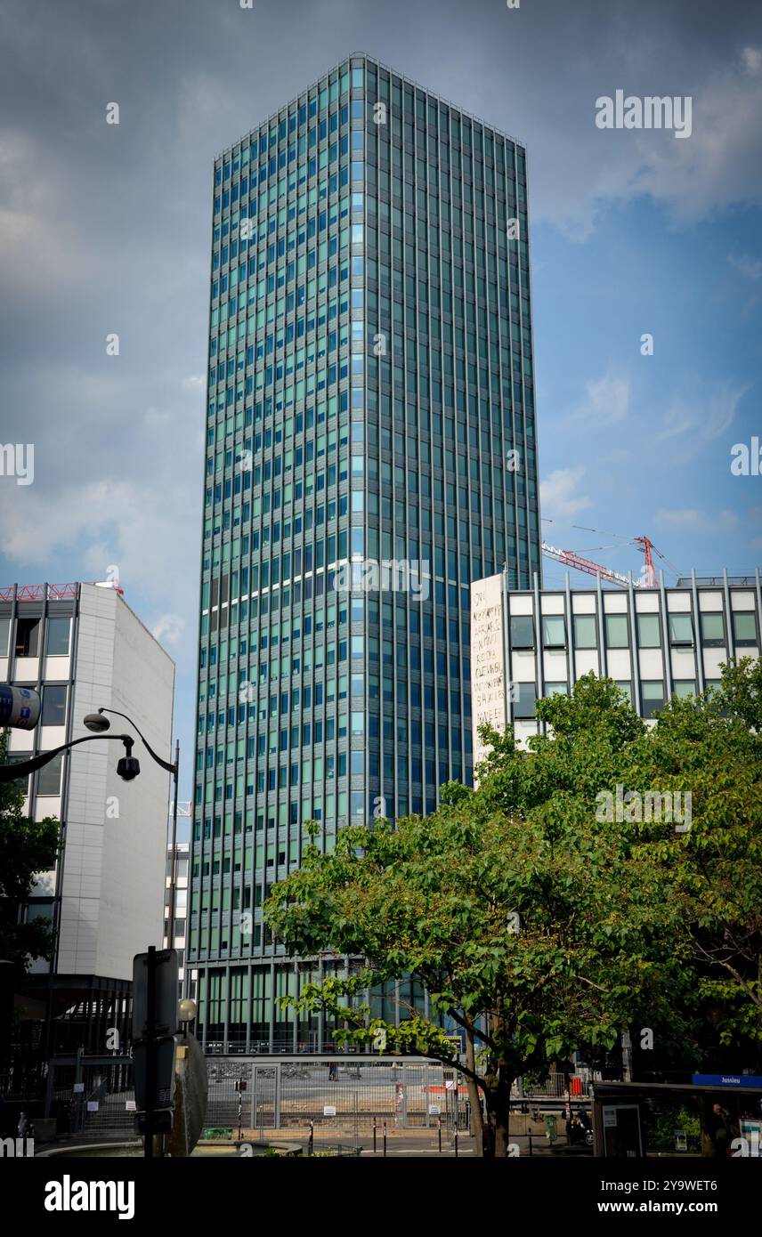 Jussieu faculty hi-res stock photography and images - Alamy