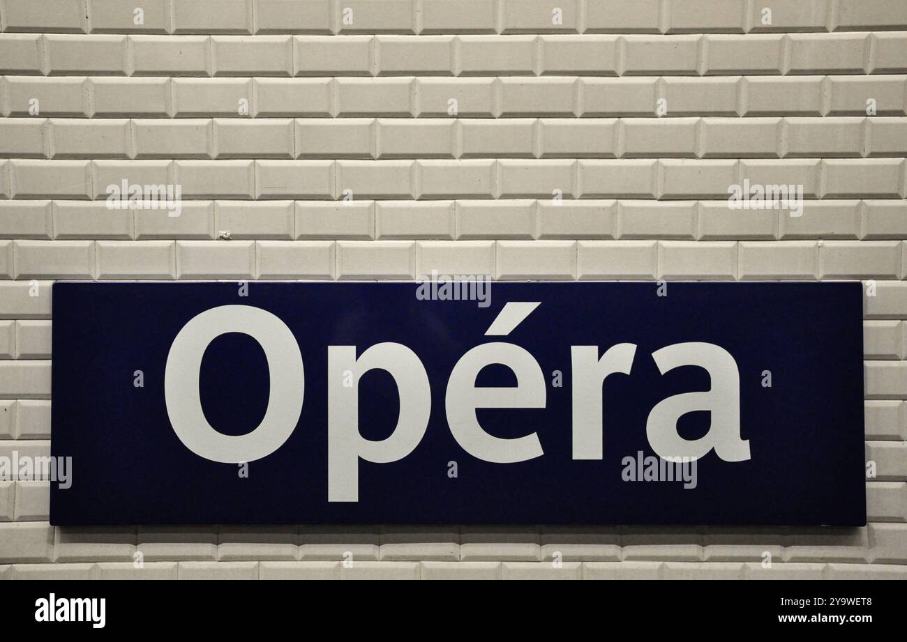 Parisian Elegance: The Iconic Opera Metro Sign Stock Photo - Alamy
