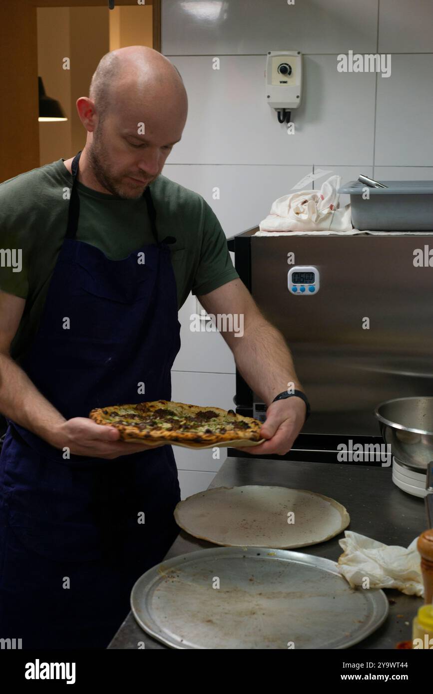 Daniel Pearson, founder of the Oobatz restaurant in Paris, reviews the ...