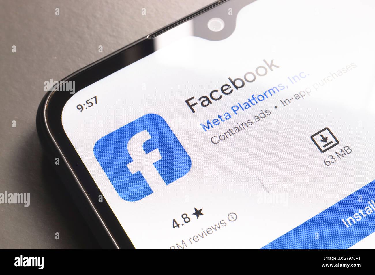 Facebook logo app icon hi-res stock photography and images - Alamy