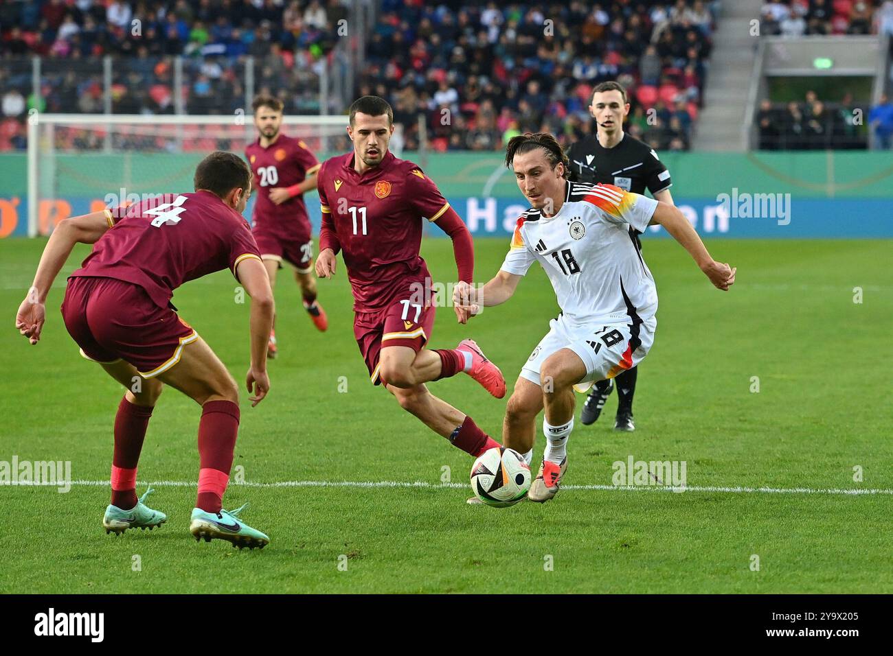 Rocco REITZ (GER), action, duels against Marin PETKOV (BUL) and Martin ...