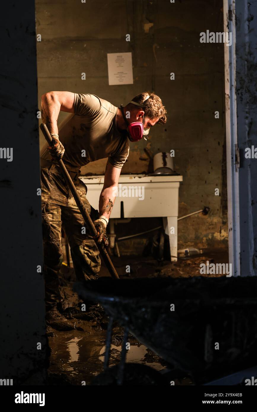 Marshall, United States. 10th Oct, 2024. U.S. Army soldiers with the ...