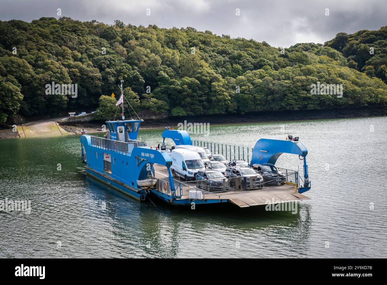 King Harry Ferry crossing the inlet, using chains to propel across to ...