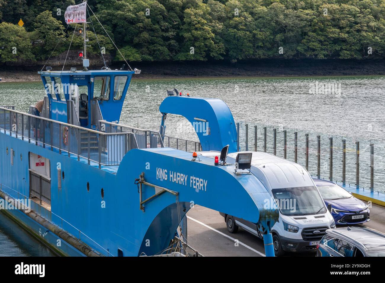 King Harry Ferry crossing the inlet, using chains to propel across to ...