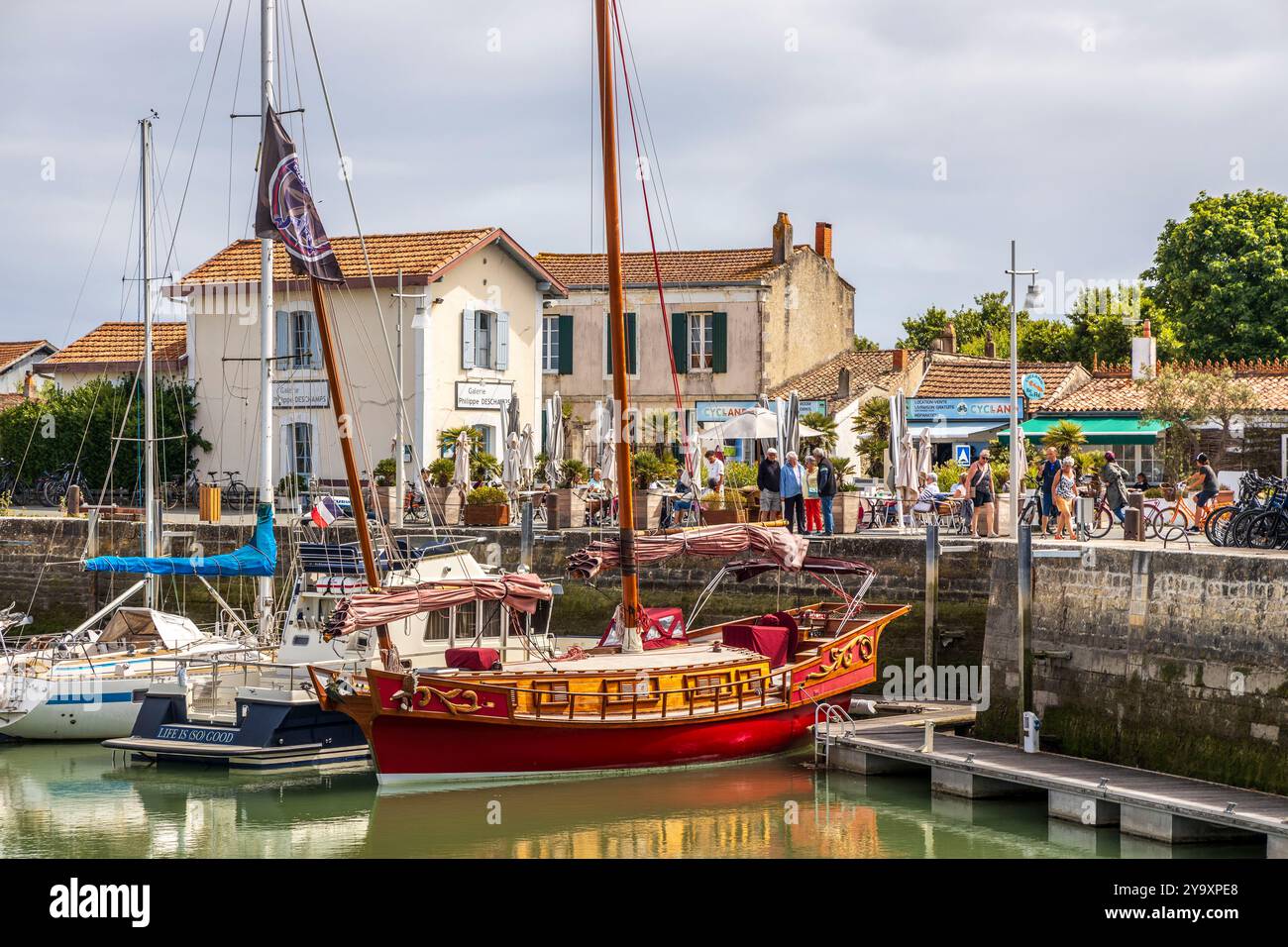 France, Charente-Maritime, Ile-de-Ré, Ars-en-Ré, labelled Les Plus ...