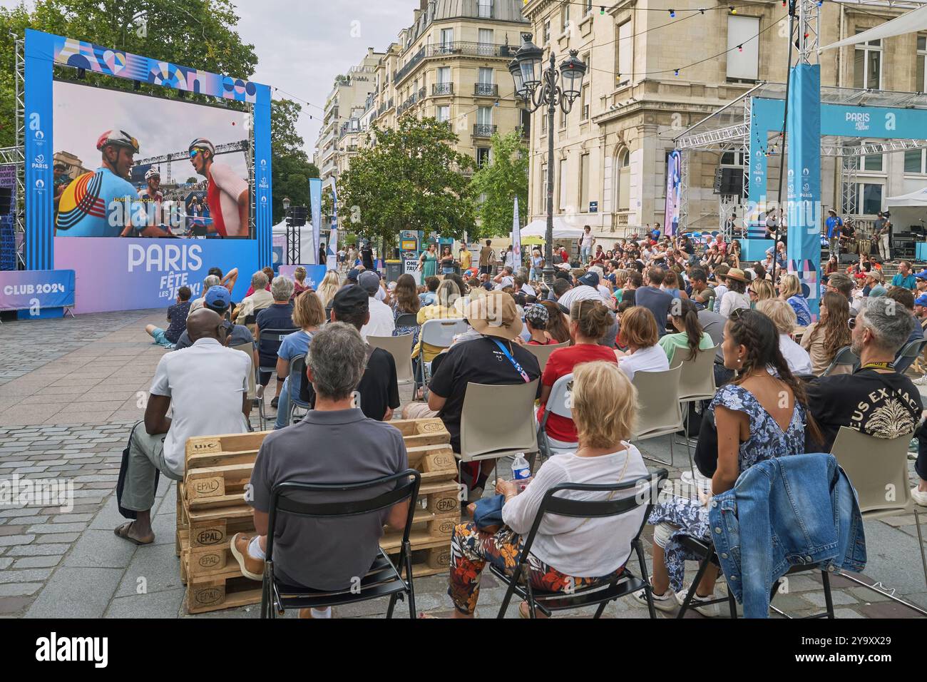 /France, Paris, fan zone of the 15th arrondissement Town Hall during ...