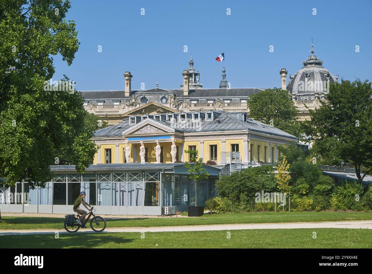 France, Paris, Champs Elysees gardens, the Ledoyen Pavilion Stock Photo ...