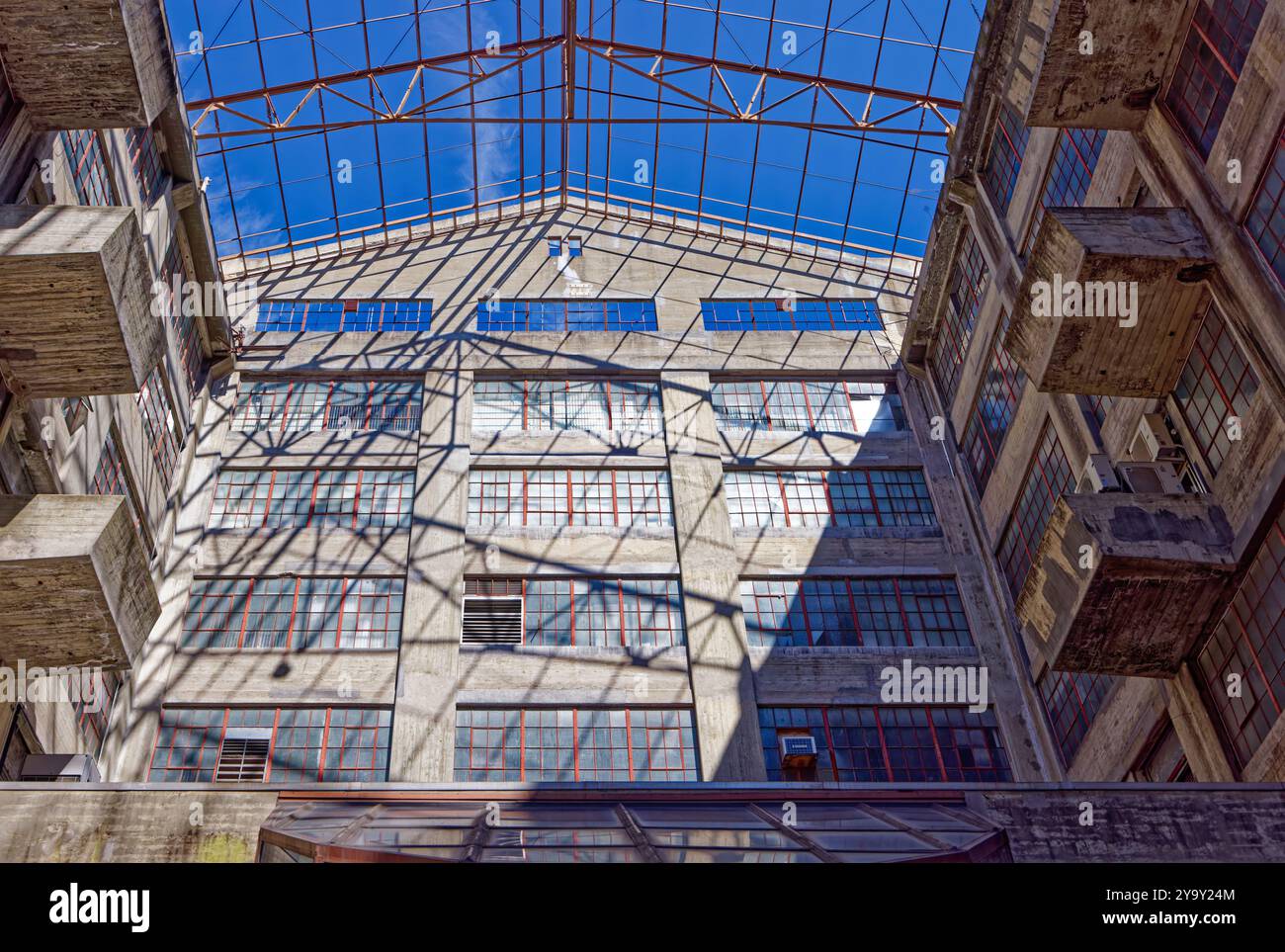 Military warehousing hi-res stock photography and images - Alamy