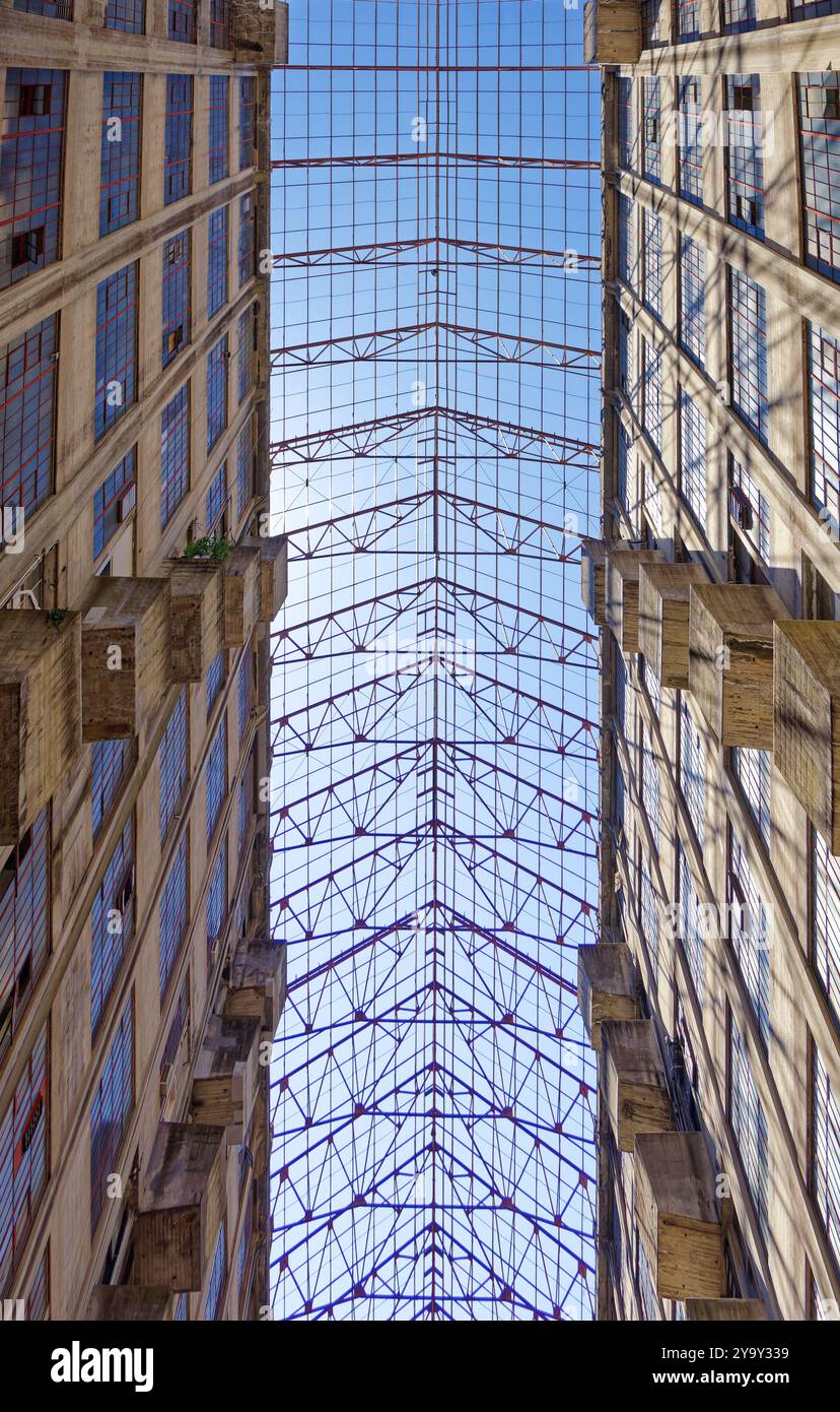 Historic military structure hi-res stock photography and images - Alamy