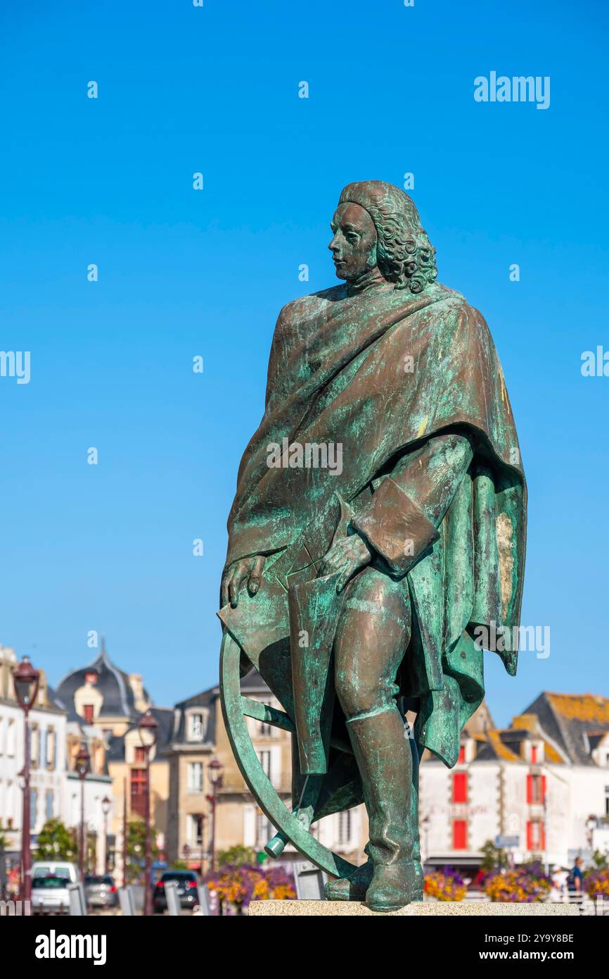 Statue of pierre bouguer hi-res stock photography and images - Alamy