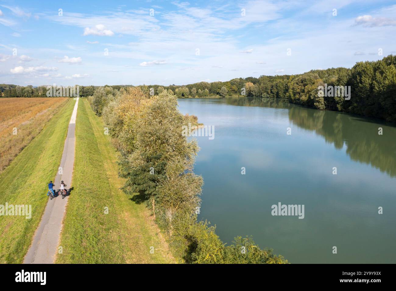 France, Oise, La Verberie, cycle tourists on the Scandiberique route ...