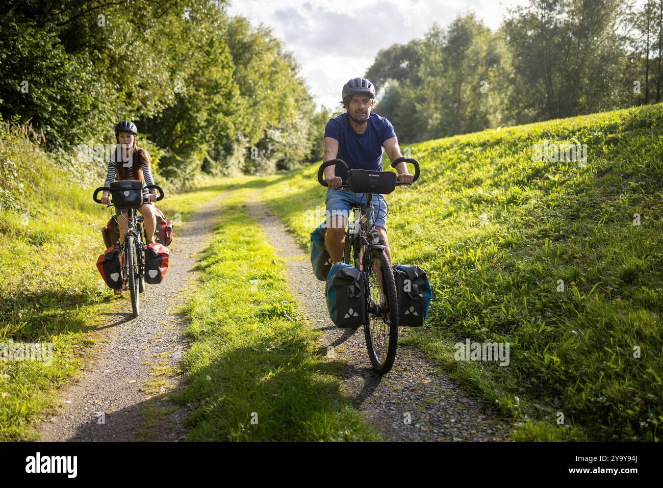 France, Oise, La Verberie, cycle tourists on the Scandiberique route ...