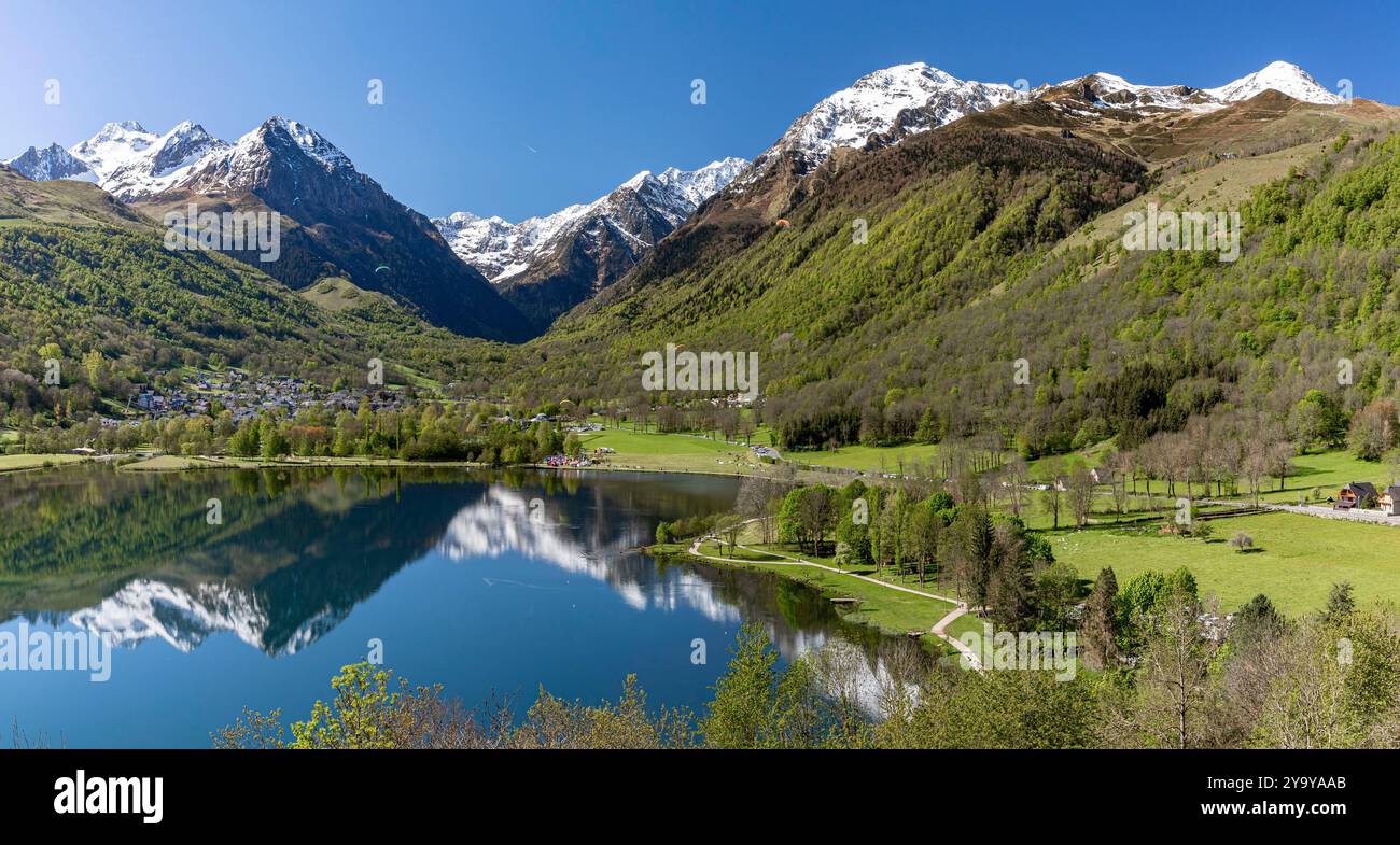 France, Hautes-Pyrenees, village of Loudenvielle and lake of Genos ...