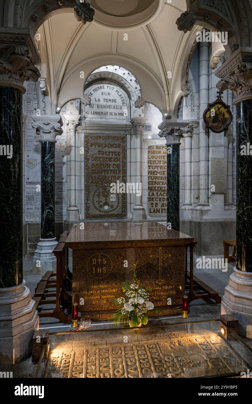 France, Vendee, Saint Laurent sur Sèvre, the basilica of Saint-Laurent ...