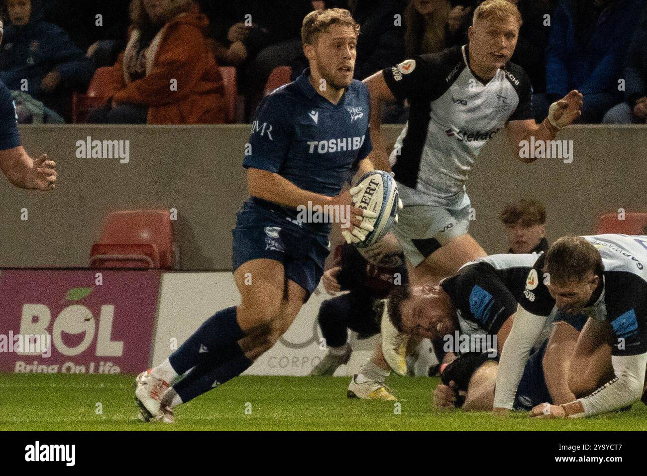 Sale Sharks vs Newcastle Falcons - Gallagher Premiership Rugby - 11th ...