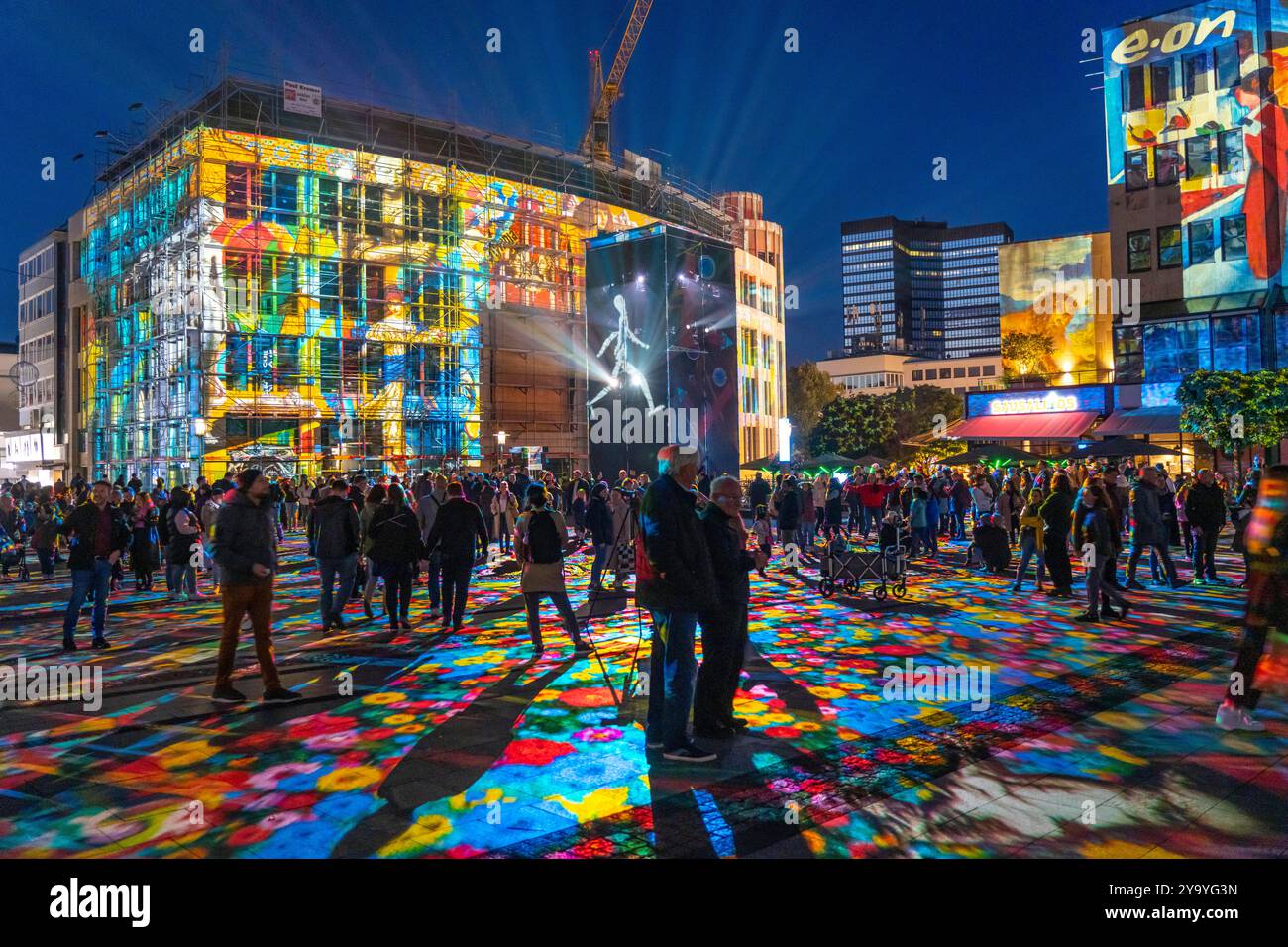 Essen Light Festival, in the city center, light art on Kennedyplatz ...