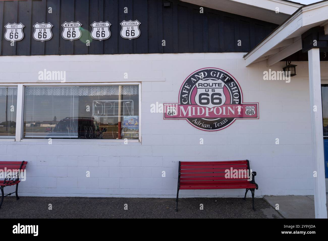 The mid point between Chicago and Santa Monica on Route 66 in Adrian ...