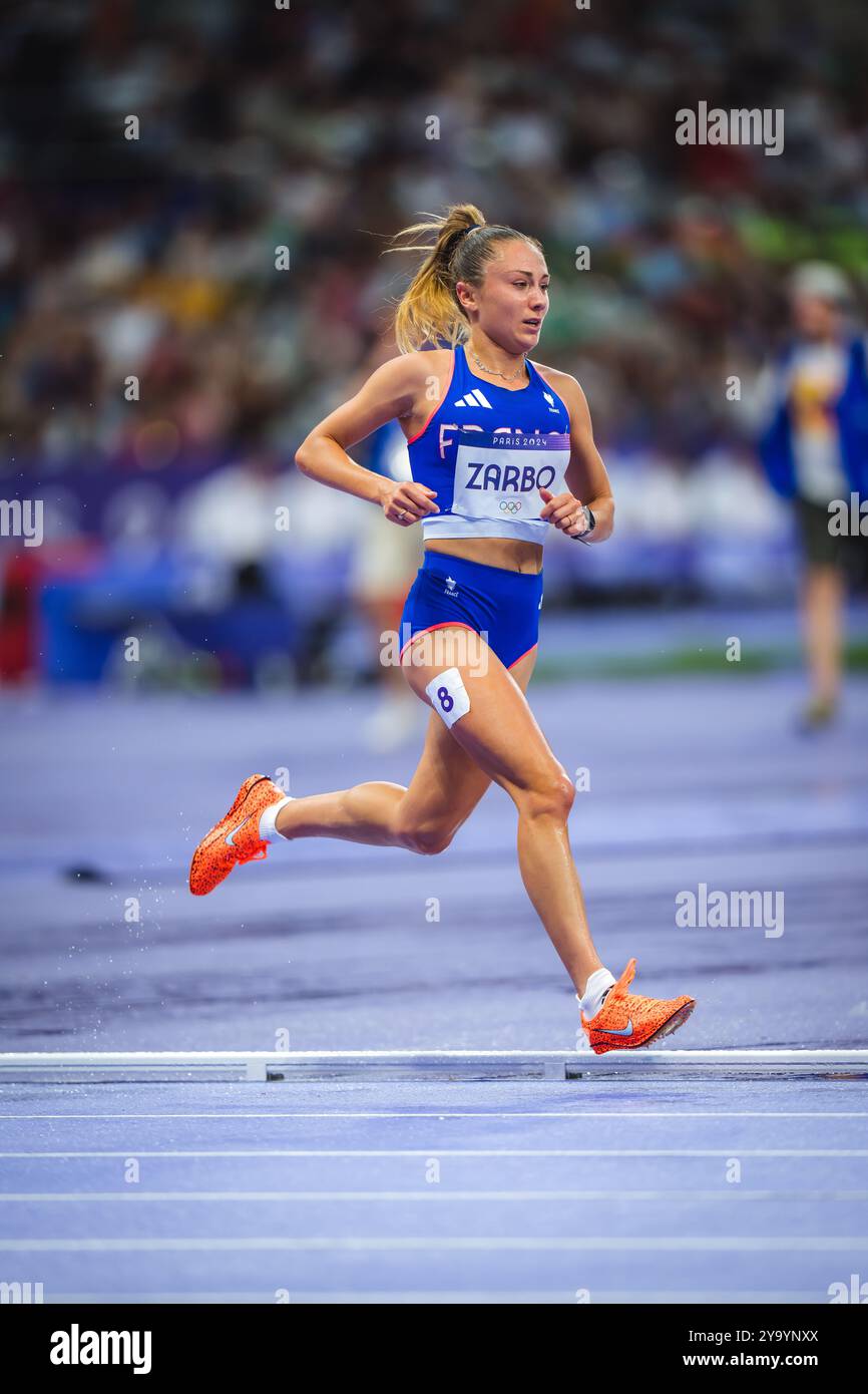 Alessia Zarbo participating in the 10.000 meters at the Paris 2024 ...