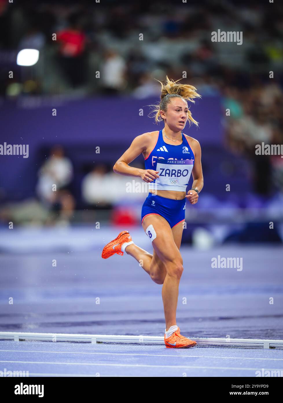 Alessia Zarbo participating in the 10.000 meters at the Paris 2024 ...