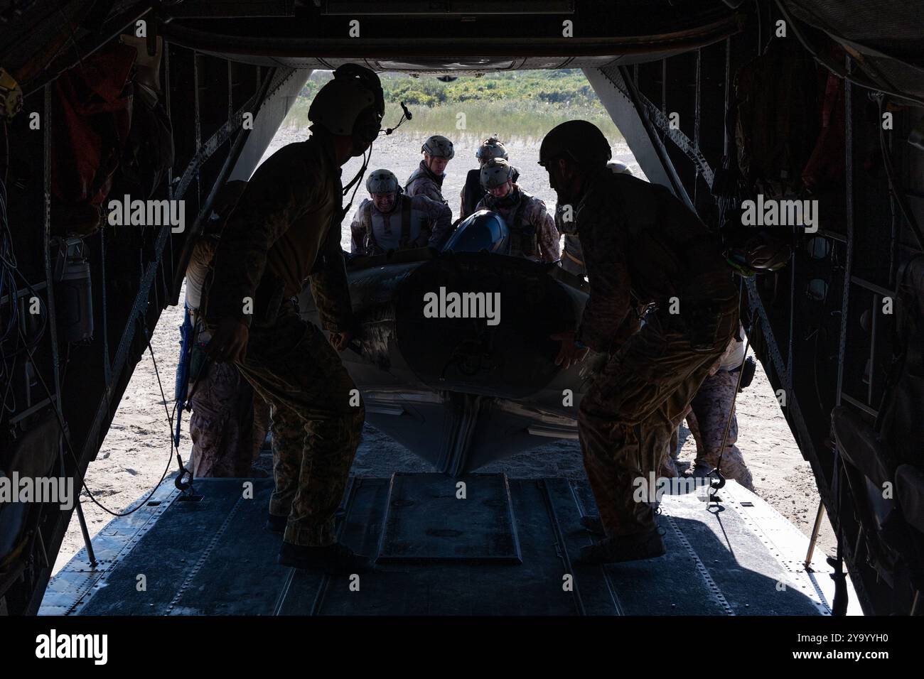 Reconnaissance Marines with Maritime Special Purpose Force, 22nd Marine ...