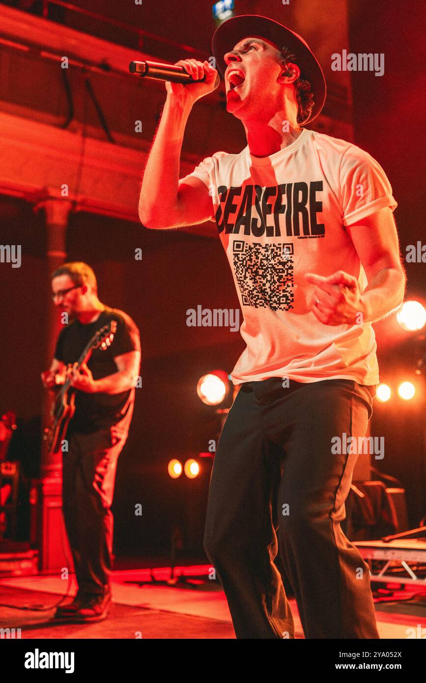Maximo park tour hi-res stock photography and images - Alamy
