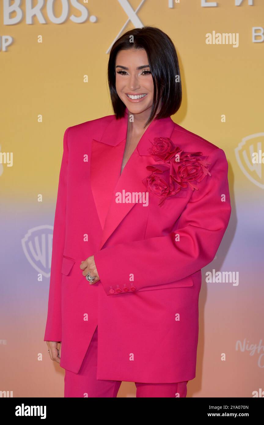 LOS ANGELES, CA. October 10, 2024: Bronwyn Newport at Warner Bros TV ...