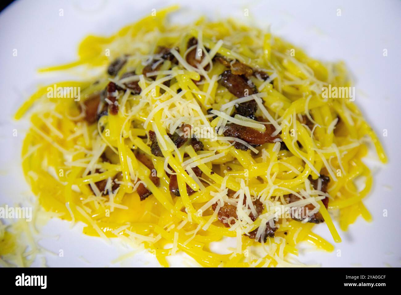Traditional spaghetti carbonara with guanciale bacon Stock Photo - Alamy