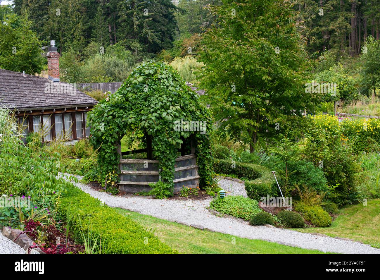 House on salt spring island hi-res stock photography and images - Alamy