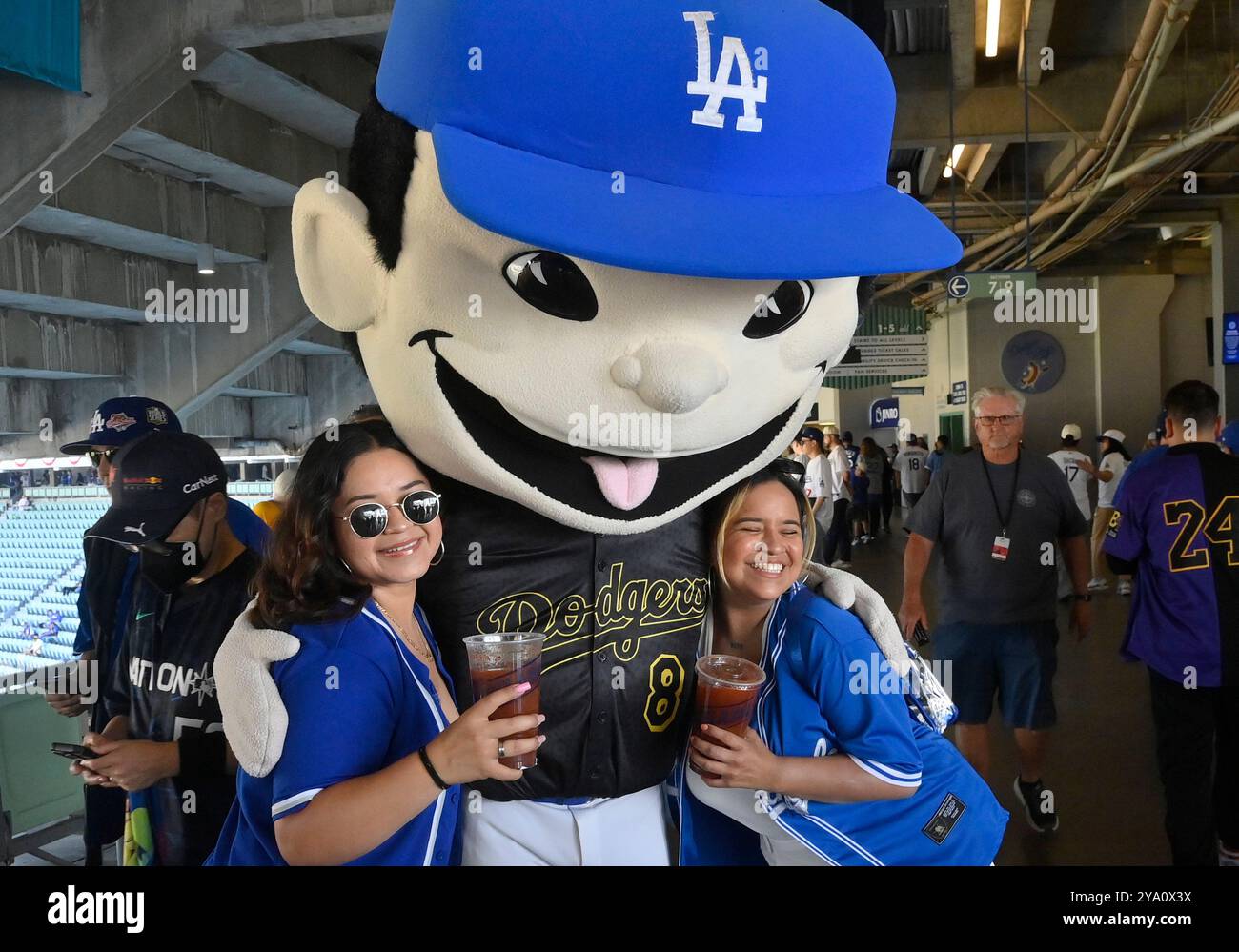 Los Angeles, United States. 11th Oct, 2024. Los Angeles Dodgers fans ...