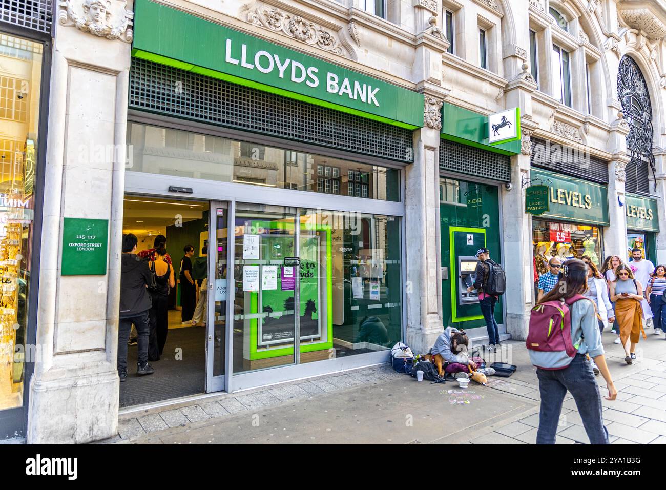 London, UK- September 19, 2024: Busy Urban Scene Outside Lloyds Bank ...