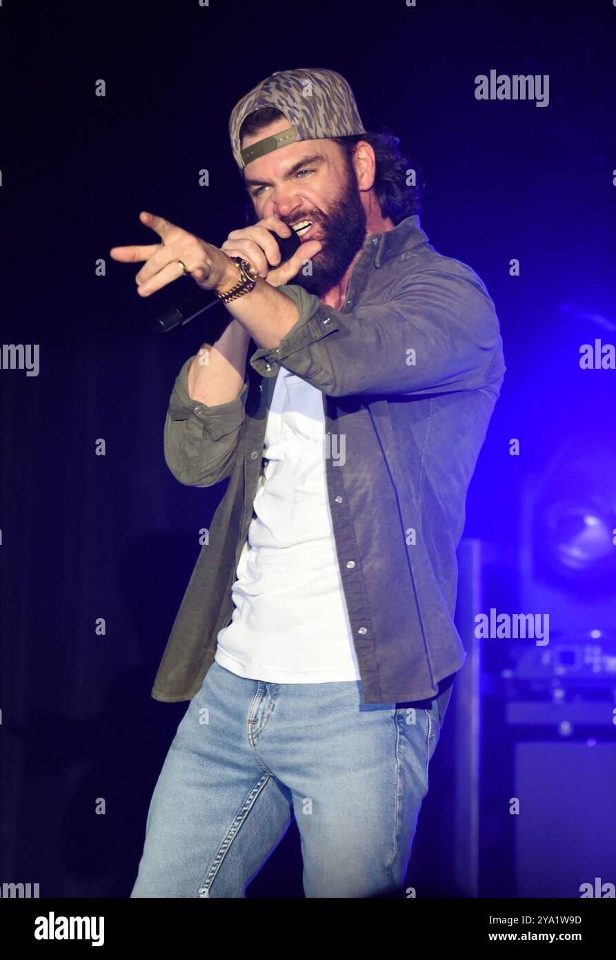 Ga. 11th Oct, 2024. Dylan Scott on stage for Dylan Scott in Concert ...