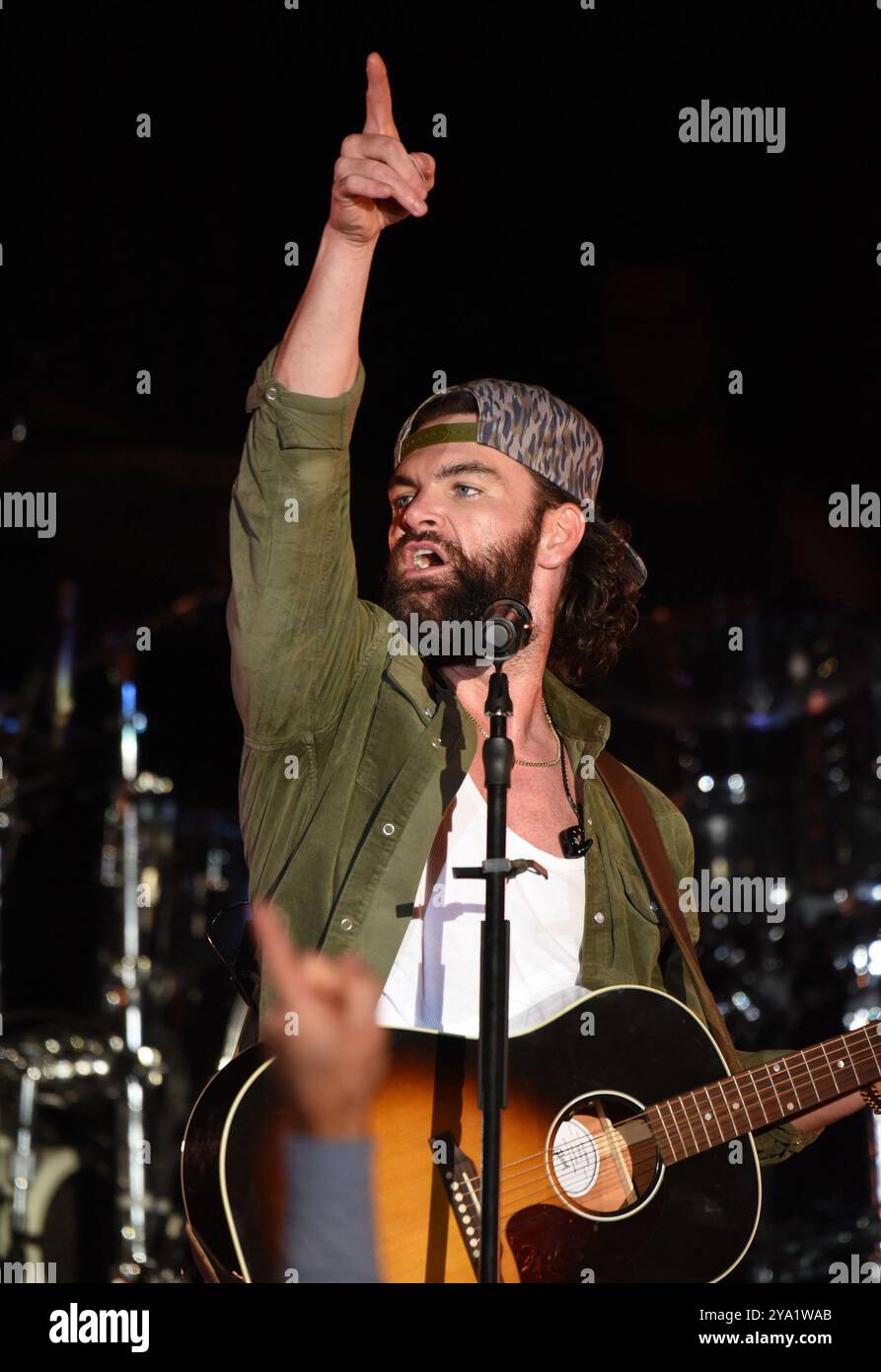 Ga. 11th Oct, 2024. Dylan Scott on stage for Dylan Scott in Concert ...