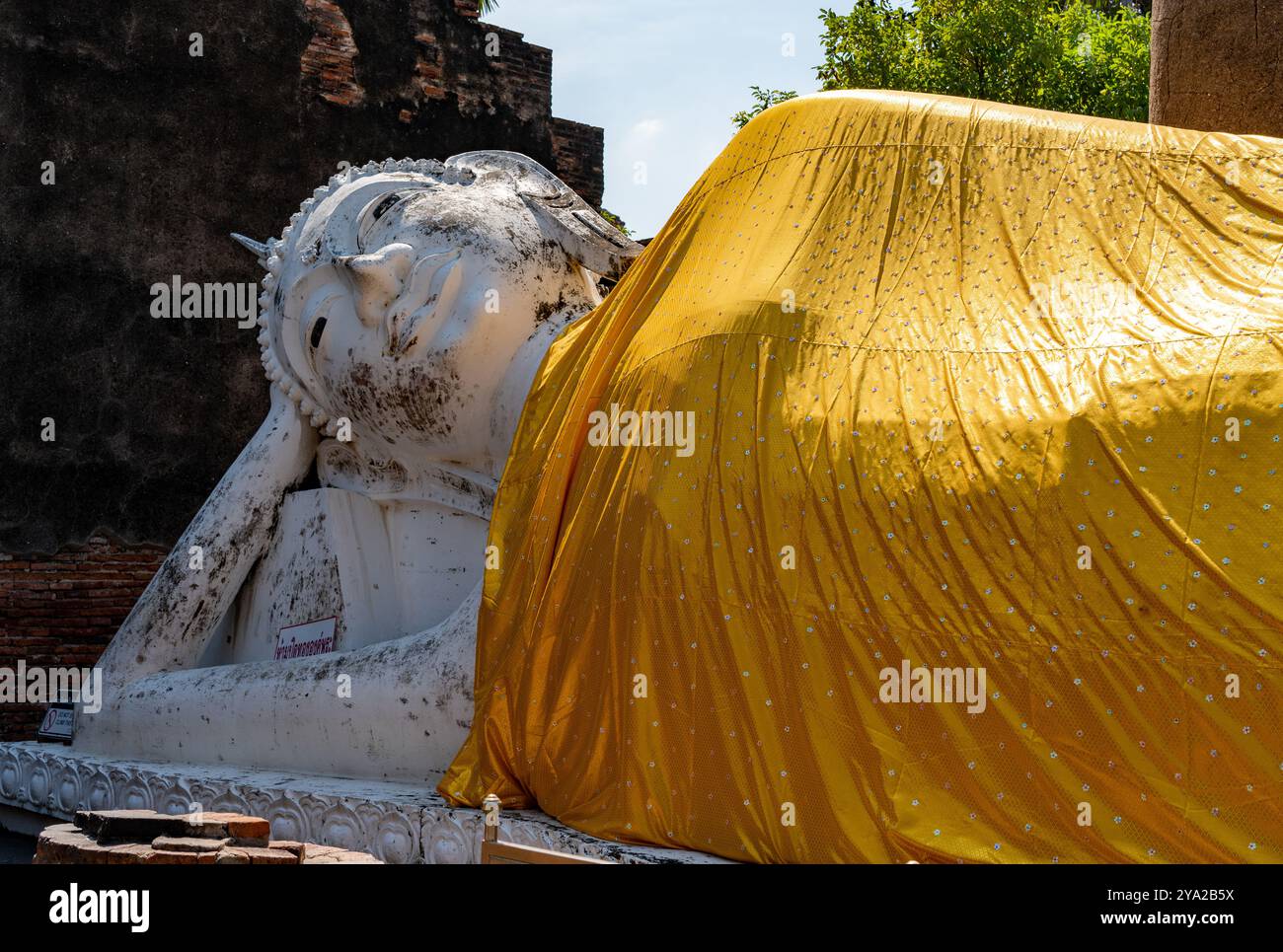 Sleeping Buddha Statue at Temple Stock Photo - Alamy