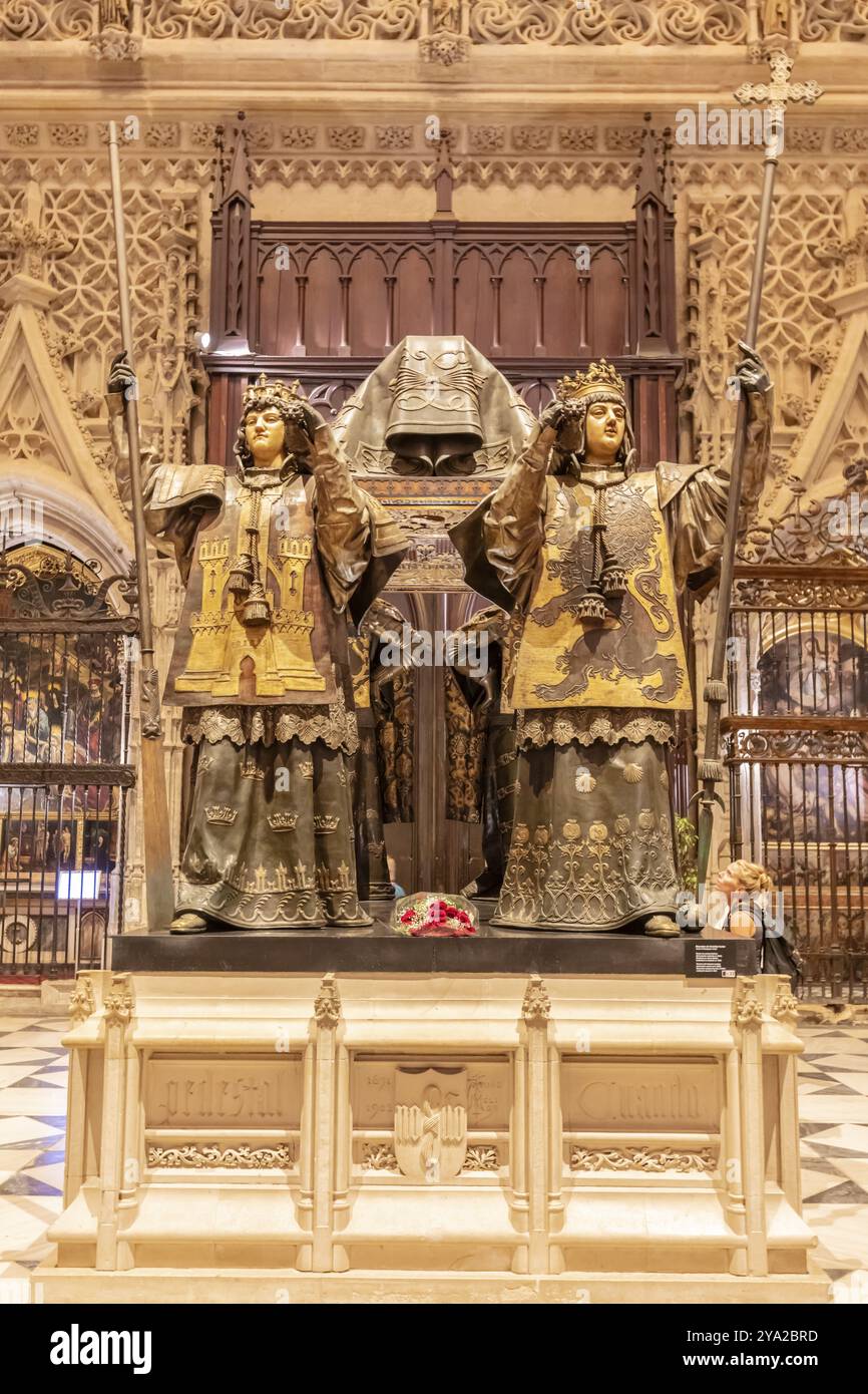 Ornate gothic tombs hi-res stock photography and images - Alamy