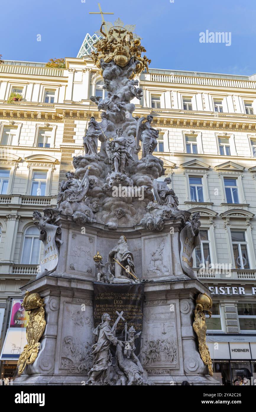 Several detailed figures hi-res stock photography and images - Alamy