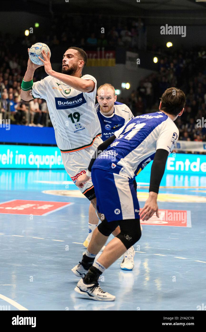 Eisenach, Deutschland. 11th Oct, 2024. Philipp Ahouansou (Rueckraum Links, HSG Wetzlar, #19 ...