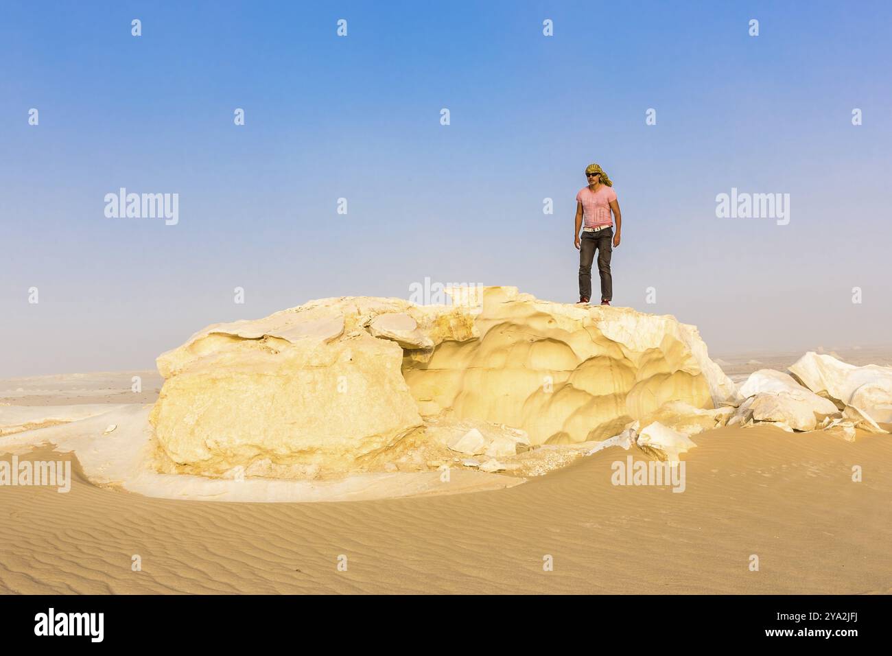 White Desert at Farafra in the Sahara of Egypt. Africa Stock Photo - Alamy