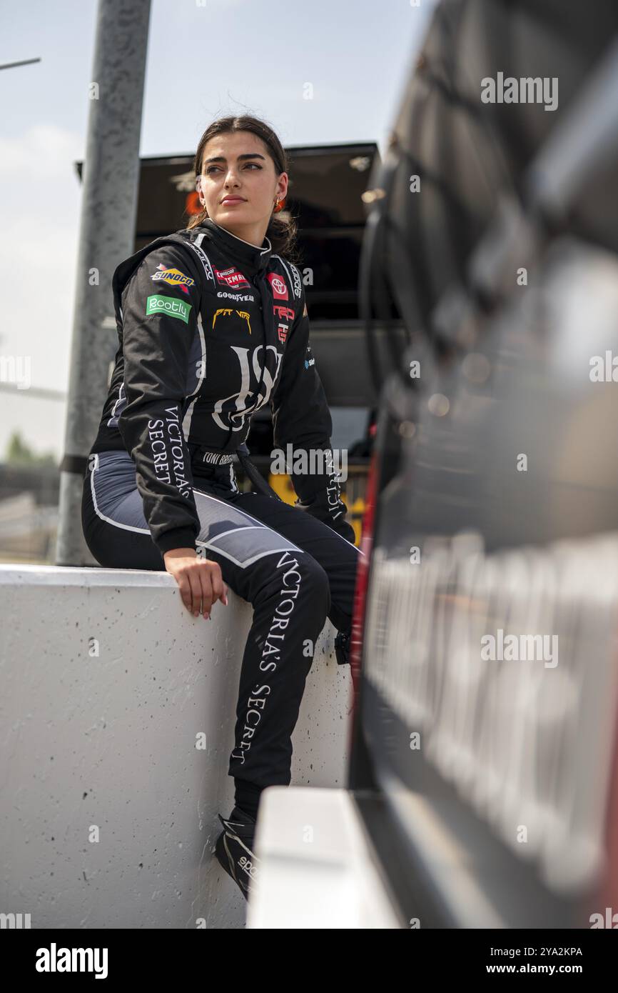 Toni breidinger hi-res stock photography and images - Alamy