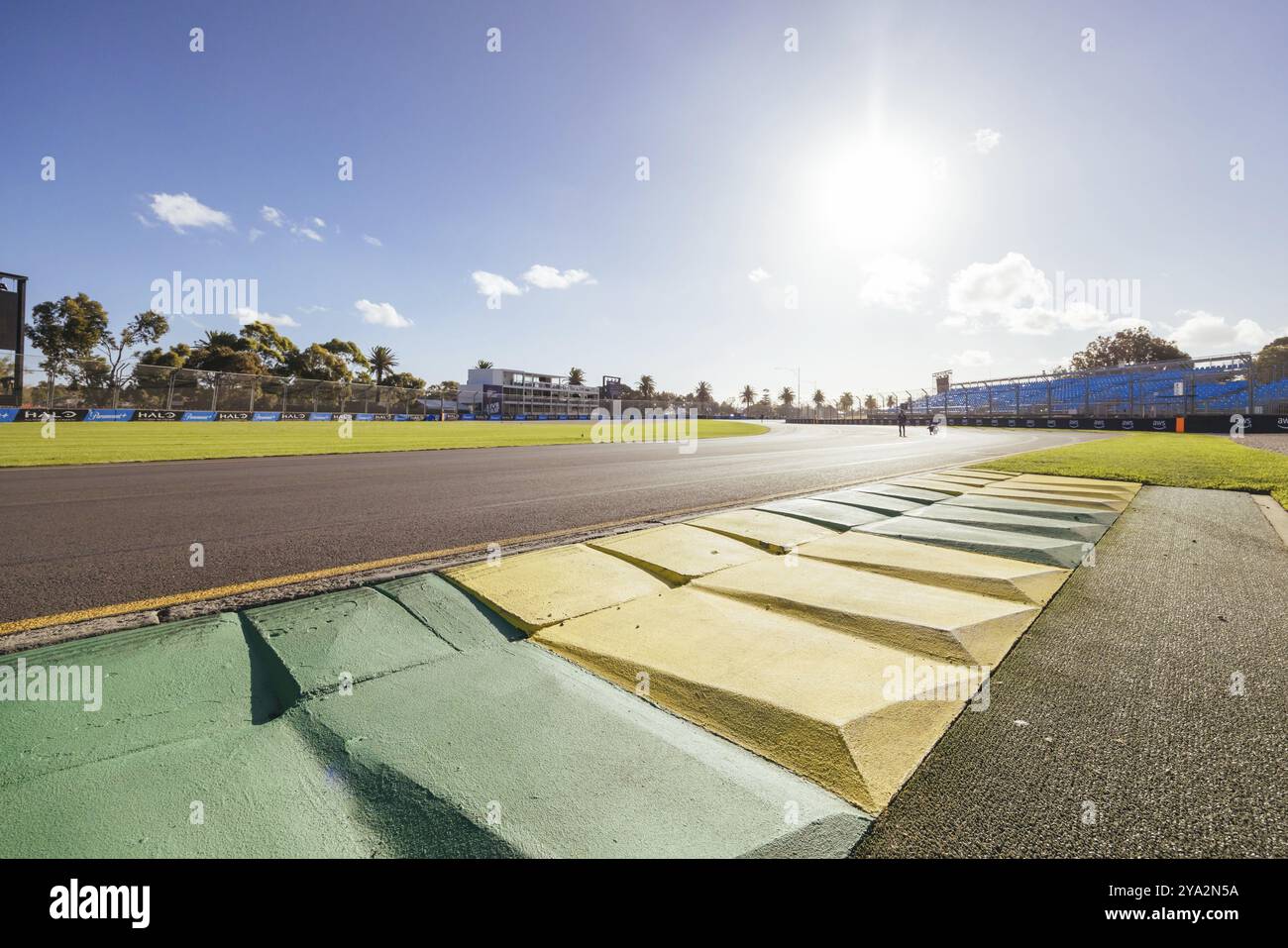 MELBOURNE, AUSTRALIA, MARCH 20: Track atmosphere before the 2024 ...