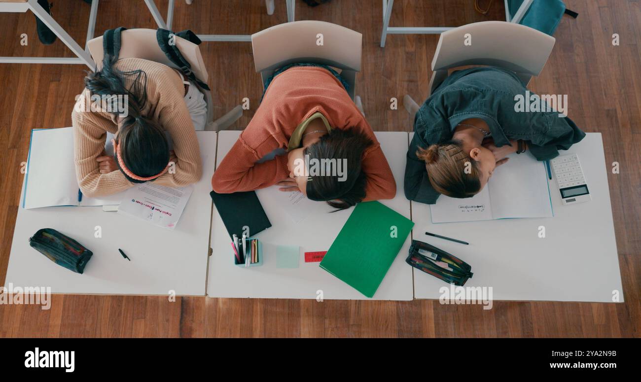 Students sleeping in classroom hi-res stock photography and images - Alamy