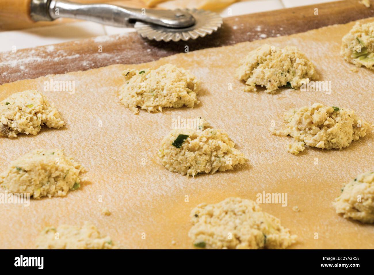 Flour and semolina hi-res stock photography and images - Alamy