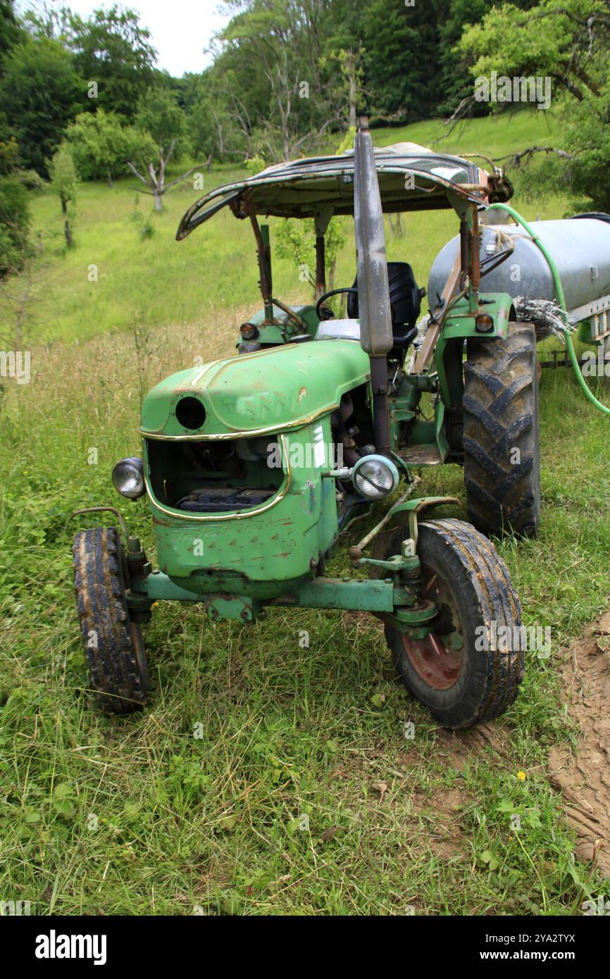 Tractors water tanks hi-res stock photography and images - Alamy